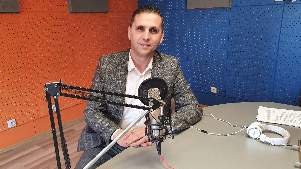 RADIO PRNJAVOR: Povodom Dana opštine “Razgovor sa povodom” Željko Simić ... RADIO PRNJAVOR: Povodom Dana opštine “Razgovor sa povodom” Željko Simić ...